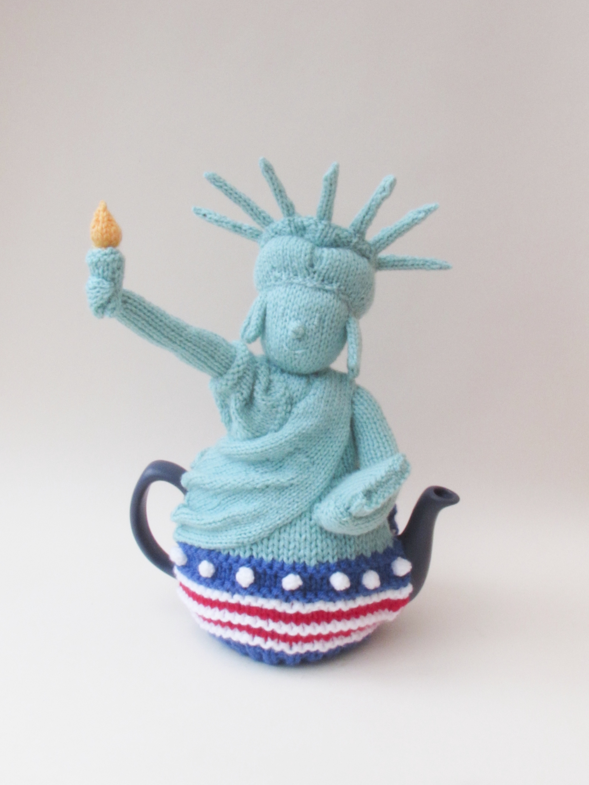 Statue of Liberty Tea Cosy Knitting Pattern