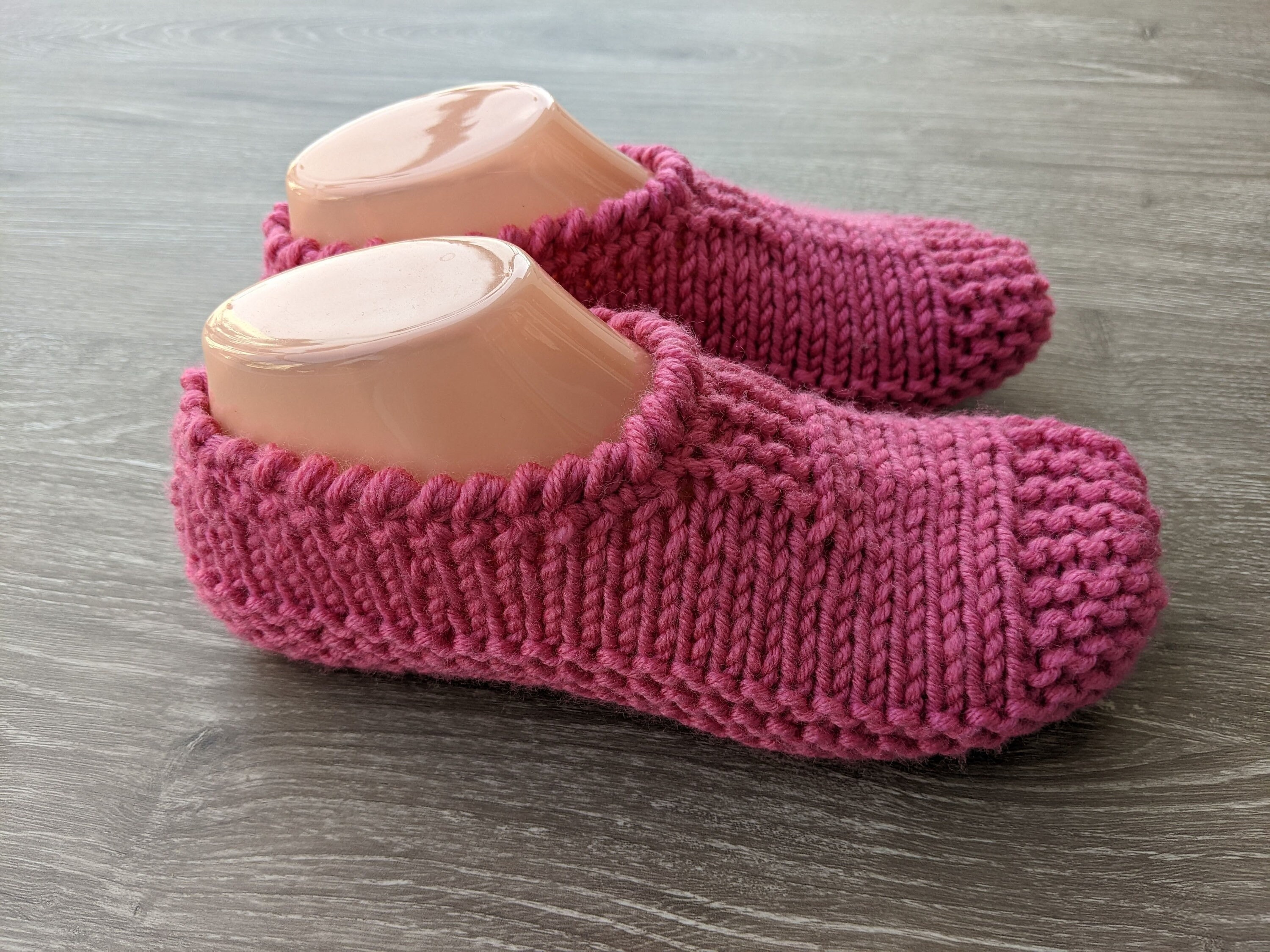 Two-Needles Flat Knit Socks Pattern