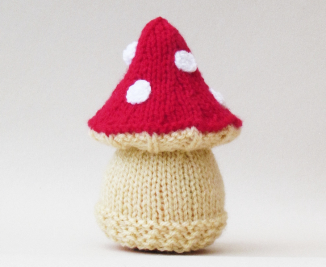 TeaCosyFolk's Toadstool Chocolate Orange Cosy Knitting Pattern