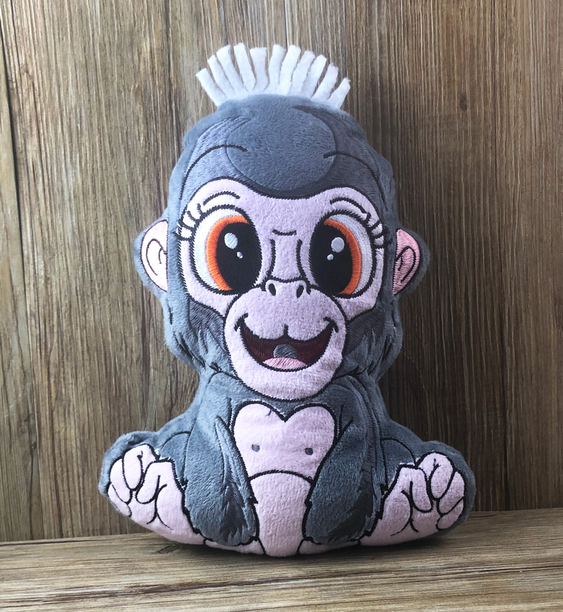 Stickdatei ITH Gorilla Bruno für Rahmen 20×30cm, Maschinenstickdatei